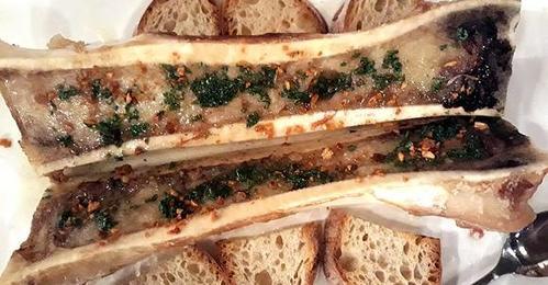 Geroestetes knochenmark auf zwei arten – os à moelle de boeuf – roasted ...